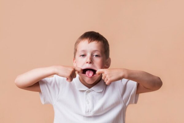 How Old Do Kids Start Losing Teeth? A Parent’s Guide to the First Tooth ...